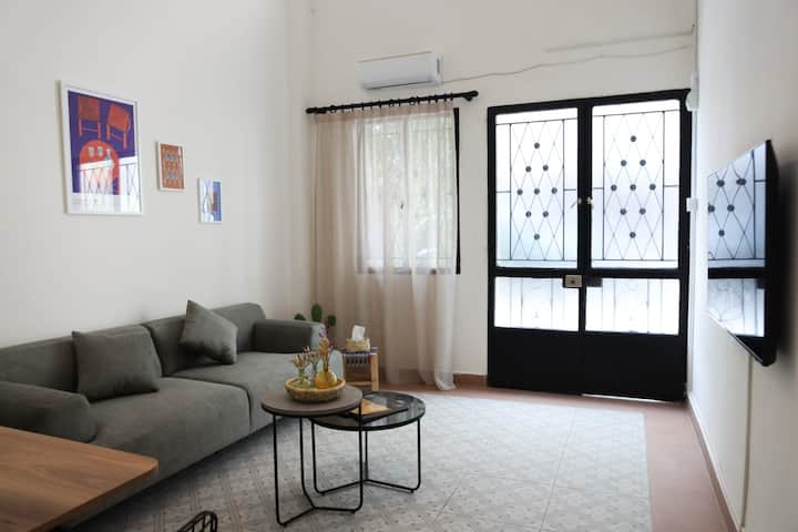 Authentic Stay In Achrafieh, Sassine - Beirut
