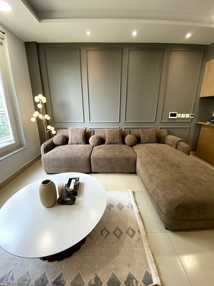 Restful 1bhk Facing Garden In Penta Dha 5 - Lahore