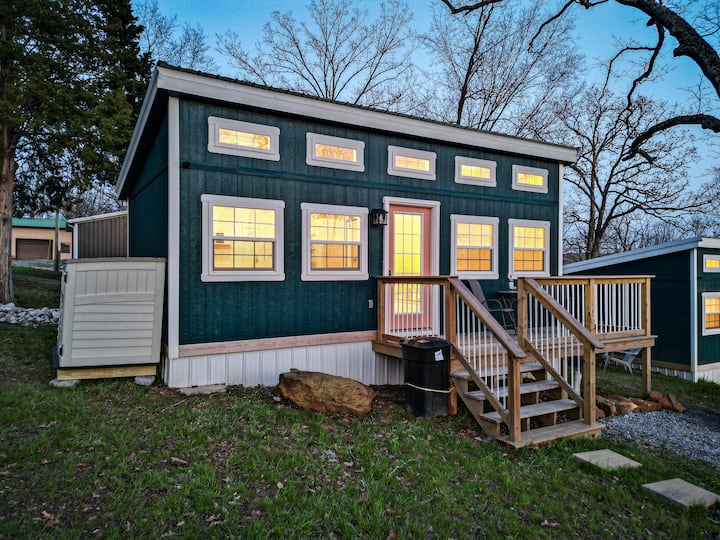 Pet Friendly For Fee, Prof. Cleaned, Lake Access - Marion, IL