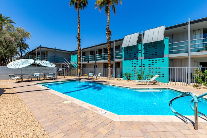 Modern 2br Retreat W/ Pool In Old Town Scottsdale - Scottsdale, AZ