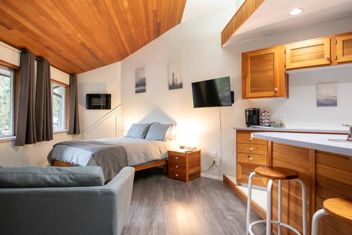Lodge - Suite 1 - Squamish