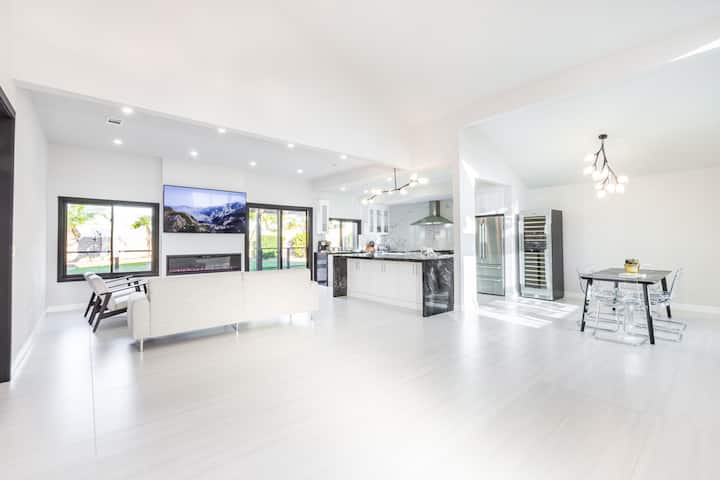 Newly Remodeled Beach Getaway! - Huntington Beach, CA