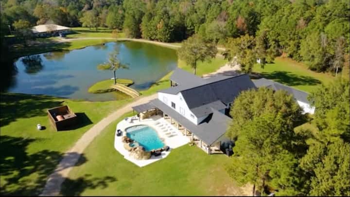 2 Houses, 1 Amazing Property! - Willis, TX