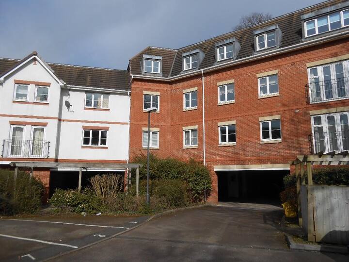 2 Bed | Sleeps 6 | Free Parking - Solihull
