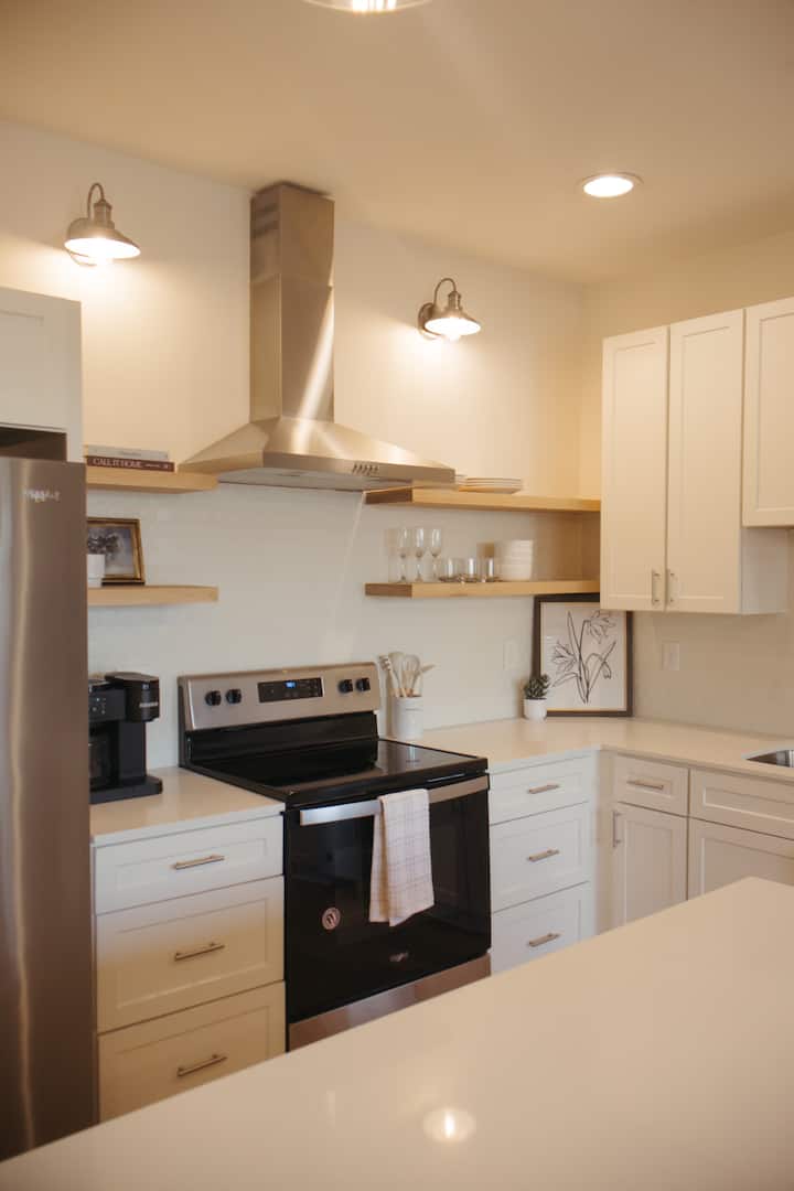 Fore-bedroom Farmhouse - Tennessee Tech University, Cookeville