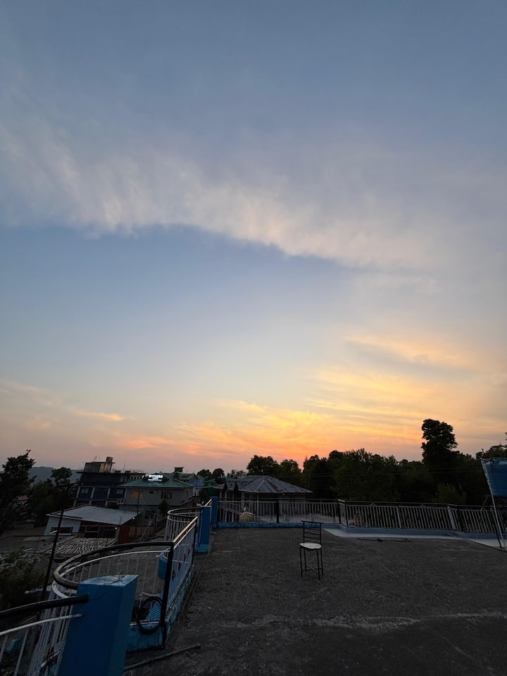 Clean & Comfy Stay In Bir – Budget Friendly - Bir