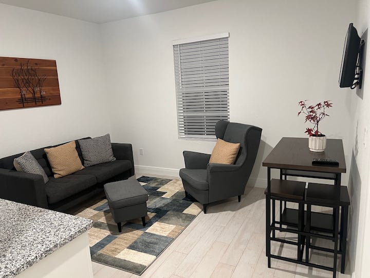 Cozy Guesthouse Near Tradition - Port St. Lucie