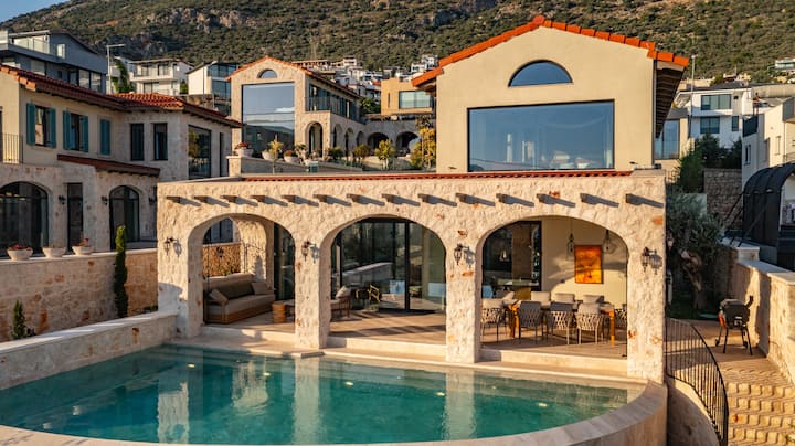 Kalkan'da Saunalı Havuzlu Lüks Elite Villa - Kalkan