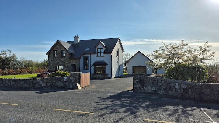 Spacious 4br House In Galway - Galway