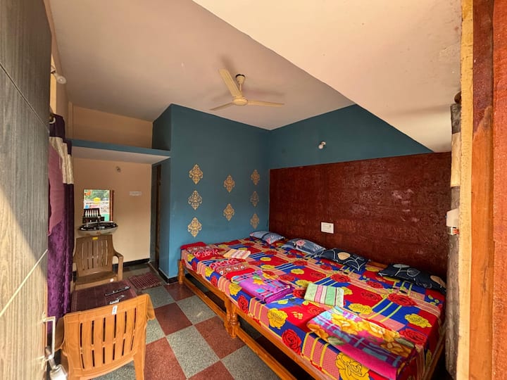 Dandeli Nakadi Homestay Family Room 2 - Dandeli