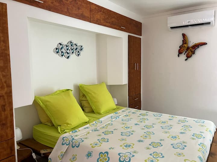 Apt T2, Terrasse, Rez-de-jardin - Saint-François