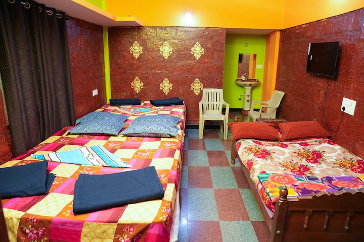 Dandeli Nakadi Homestay Dormitory Room - Dandeli