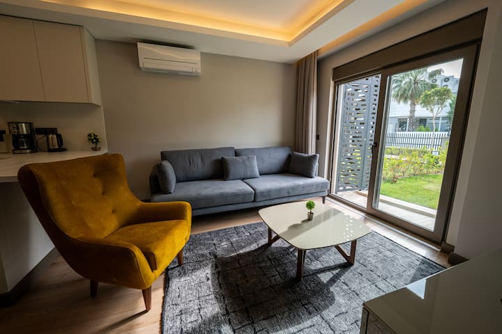 Lara Breeze Kundu Kanyon Deluxe Suite Garden  1+1 - Antalya