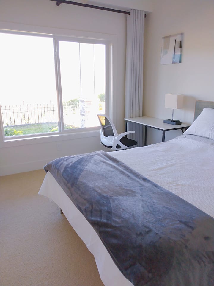 1 Bed Near Airport, Golf, Ubco - Kelowna