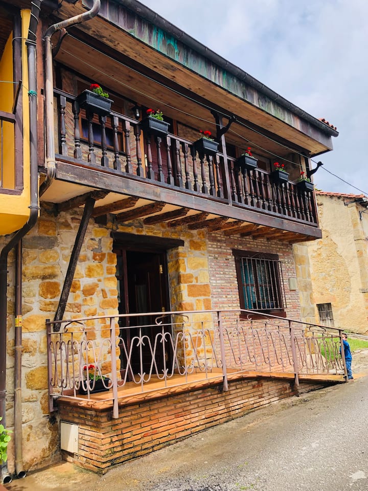 Las Maletas Del Pasiego - Los Corrales de Buelna