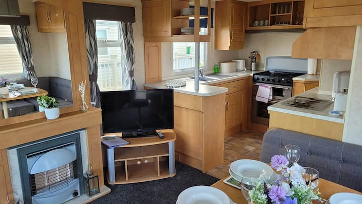 Spacious Yew Tree Caravan - Chapel Saint Leonards