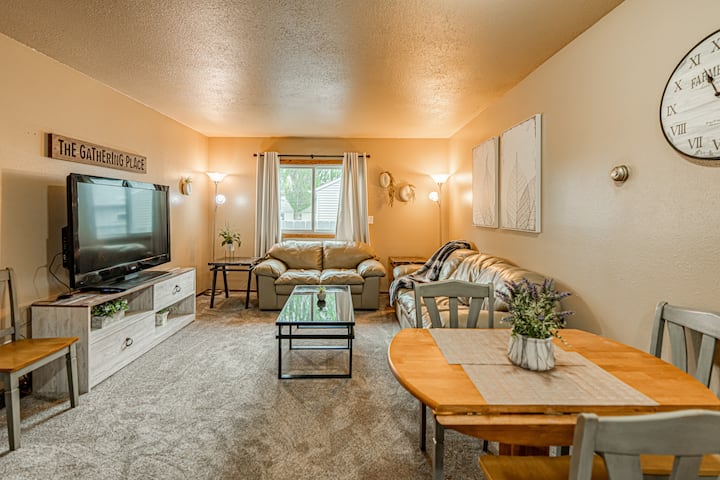 The Samantha - 2 Bdrm Townhome Near Downtown - Bismarck, ND