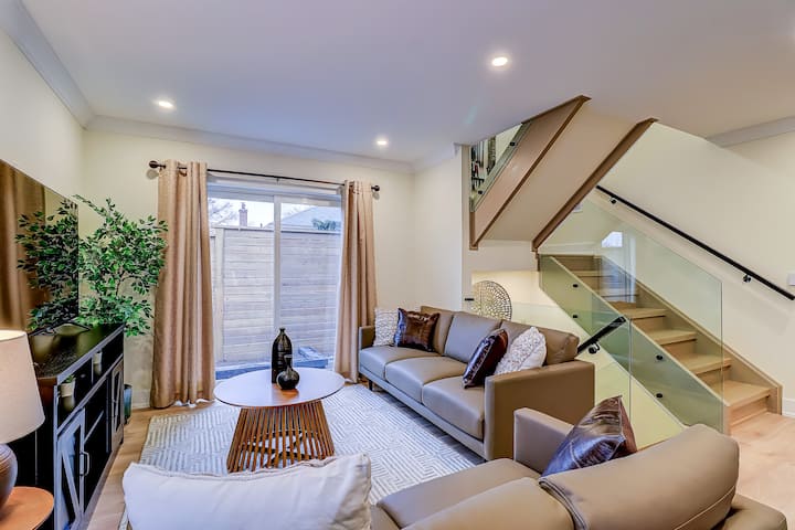 Newly Built Garden Suite | Private + Parking - Toronto