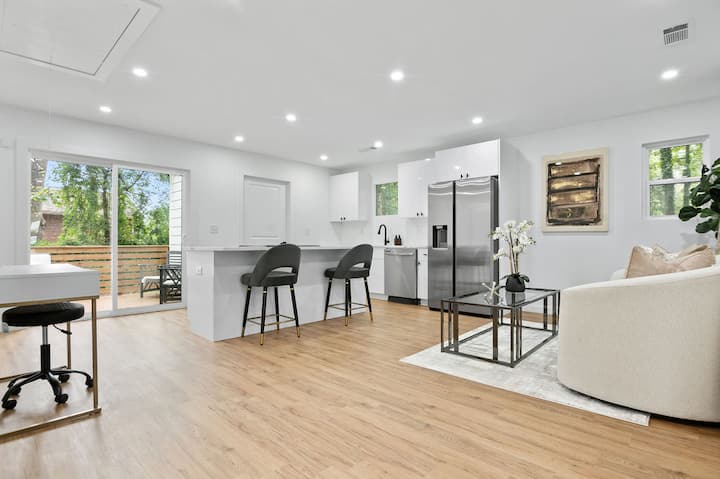 New! Tiny Home Escape| Sleeps 4 - Atlanta, GA