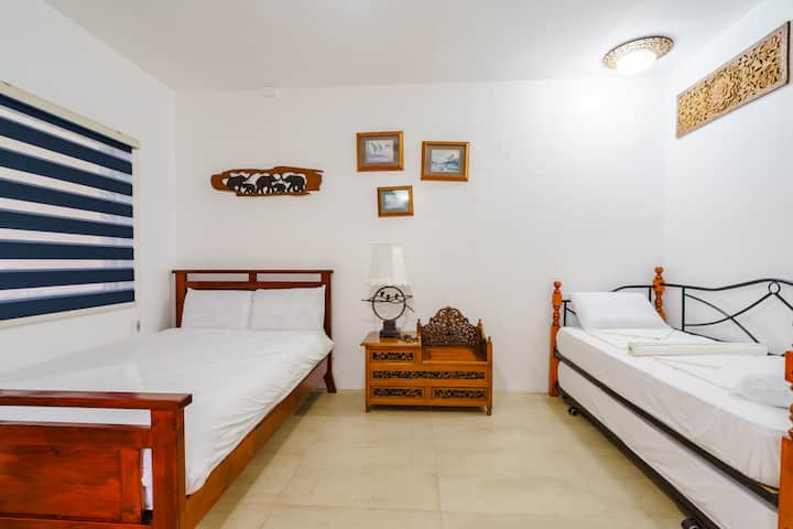 Premium Family Room Garden View - Rm 3 - Badian