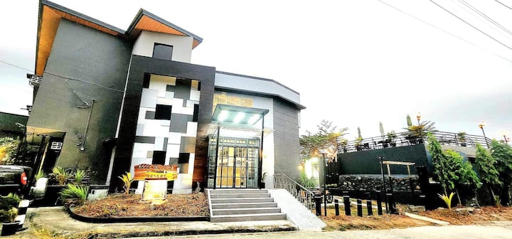 Overlooking Apartments Cardona - Morong