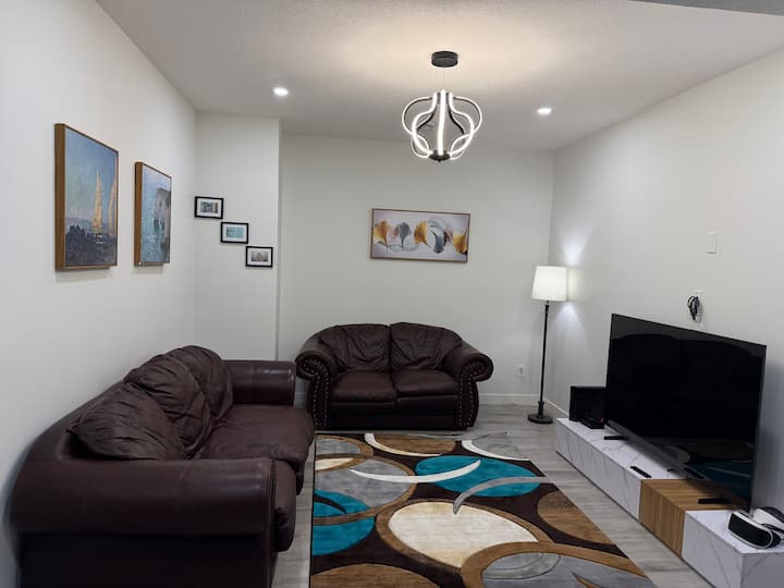 Entire Guest Suite In Northwest Calgary - Calgary