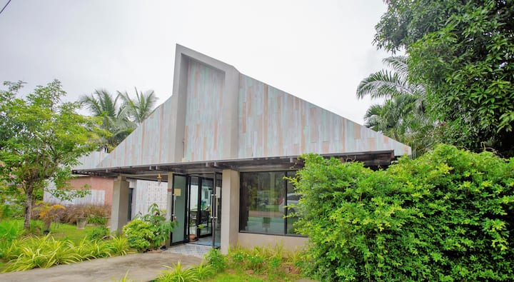 Only Women Hostels Near The Sea - 閣蘭大縣