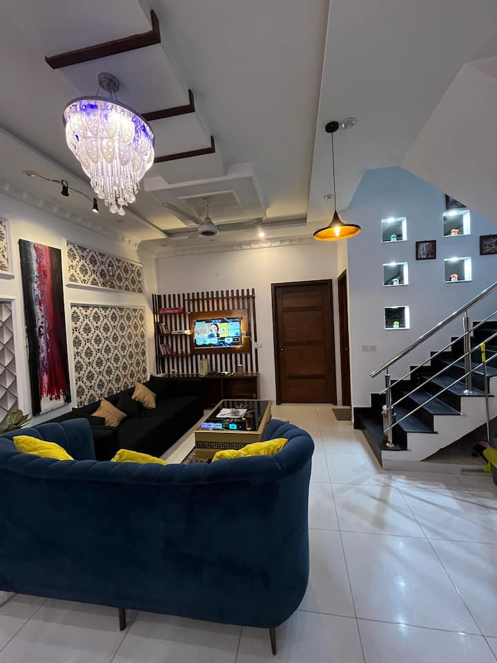 Luxury Cozy 3br Home In Dha Phase 9 Town Lhr - ラホール