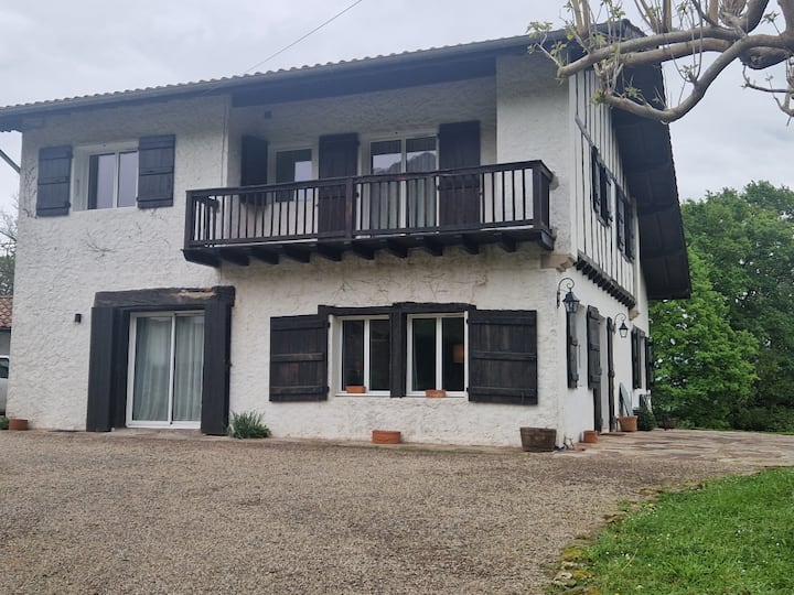 Maison Familiale Au Pays Basque - Saint-Pée-sur-Nivelle