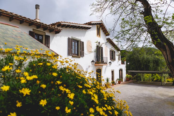 Mas Grau | Rustic Masia - El Masnou