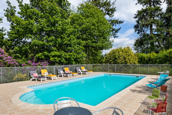 Gîte Avec Piscine En Bretagne - Loudéac
