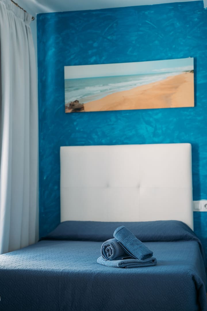 Habitación Individual Pequeña - Conil de la Frontera
