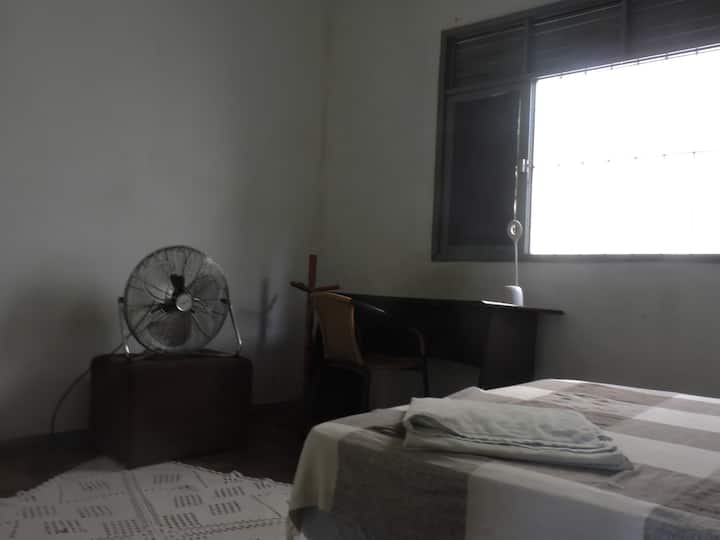 Quarto No Centro De Vitória - Vitória