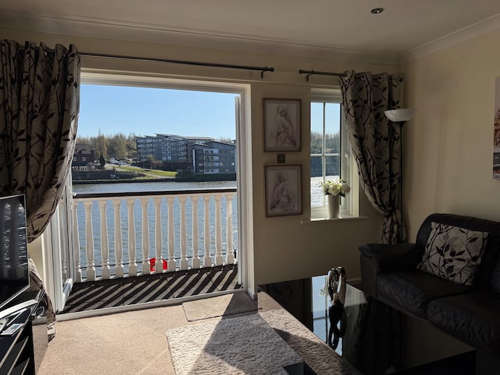 St Peters Riverside Apartment. Free Onsite Parking - Gateshead