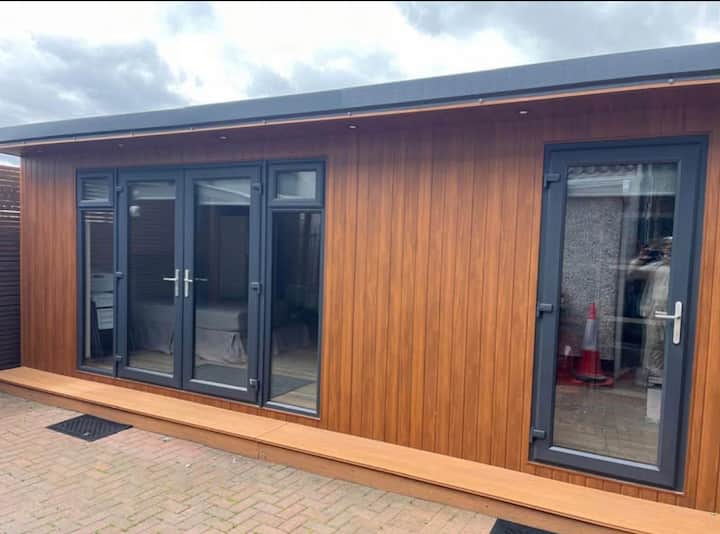 Studio Appt Near Liffey Valley! - Dublin