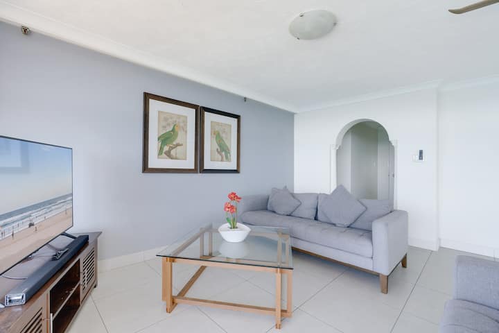 Panoramic Ocean Views · 2-bed · Walk To Beach - Gold Coast