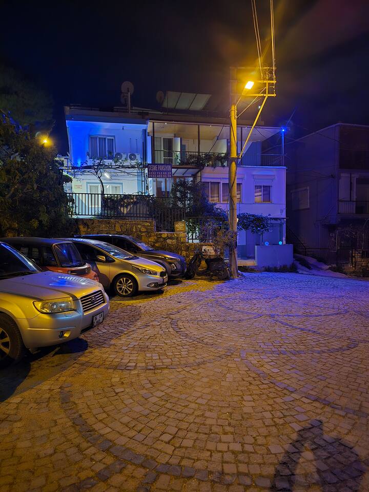 Cesmepansiyonnet 103 Nolu Küçük Oda Double Yatak - Çeşme