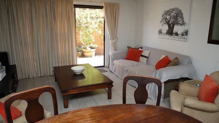 Strand Townhouse - Somerset West