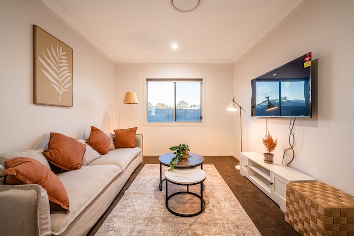 Little Hampton Retreat - Family Fun House W Pool - Ipswich