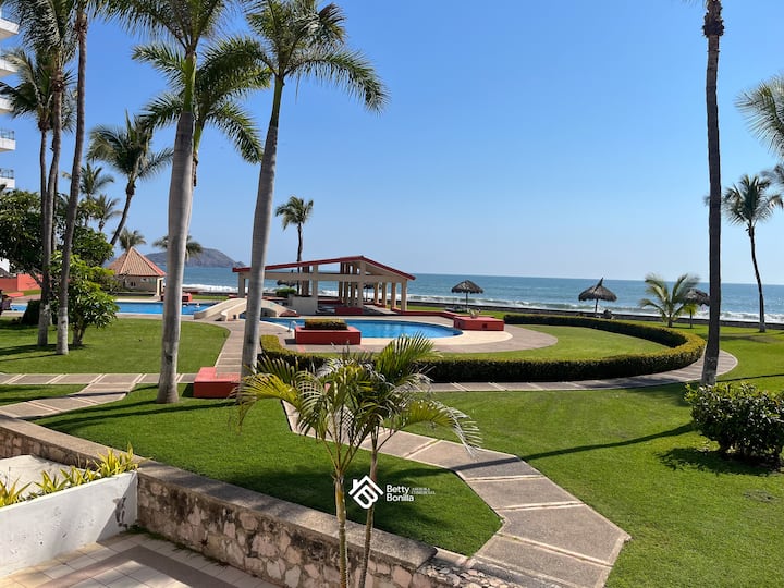 Hermosa Casa A Pie De Playa - Mazatlán