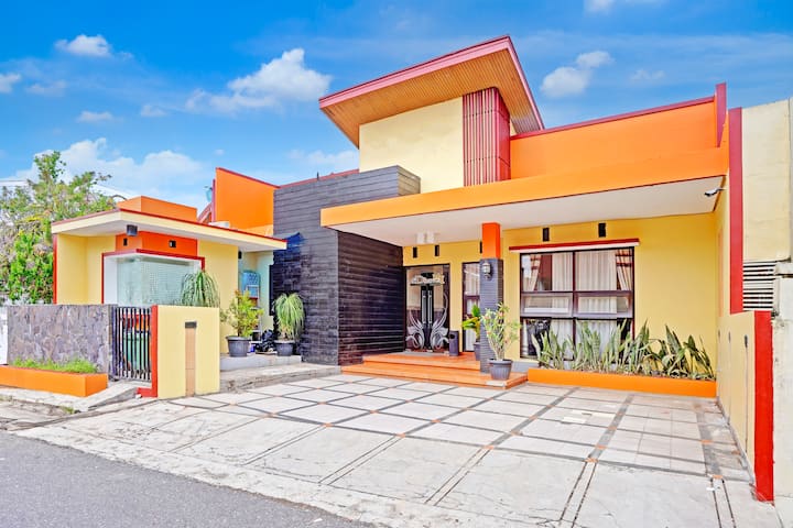 Luxury Twin Comfort Stay W/free Wifi/parking - Padang