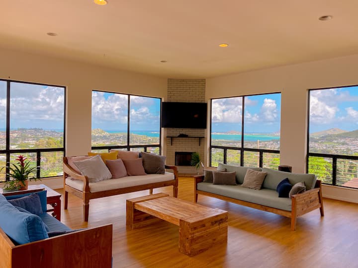 Modern Six‑suite Ocean Panorama - Honolulu, HI