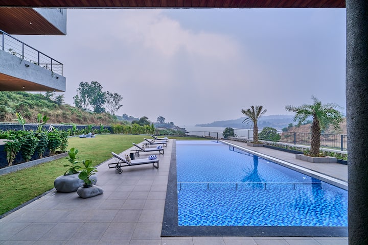 Eldora 5 Bedroom Luxurious Villa - Matheran