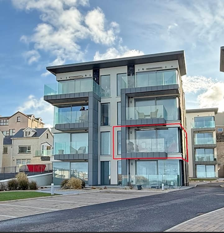 Available For The Open: Luxury 3 Bed With Sea View - Portrush