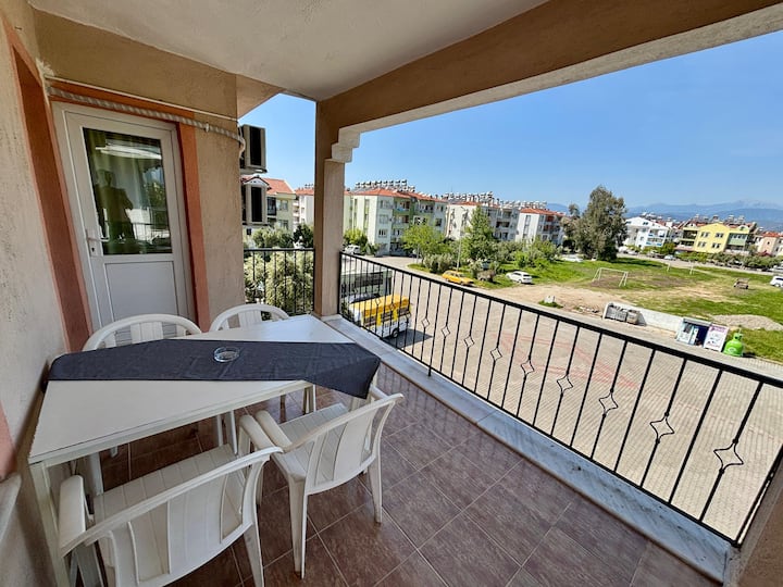 Merkezde 100m2, 3 Balkonlu, 3 Klimalı Daire(2.kat) - Fethiye