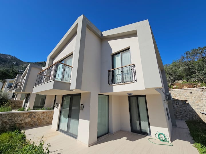 Dogaya Ve Denize Yakin Villa - İçmeler