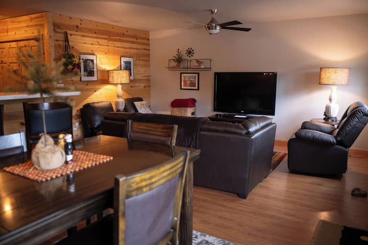 Stoney Creek Apartment - Seward, AK