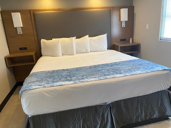 King Room - Disability Access - Wildwood, NJ