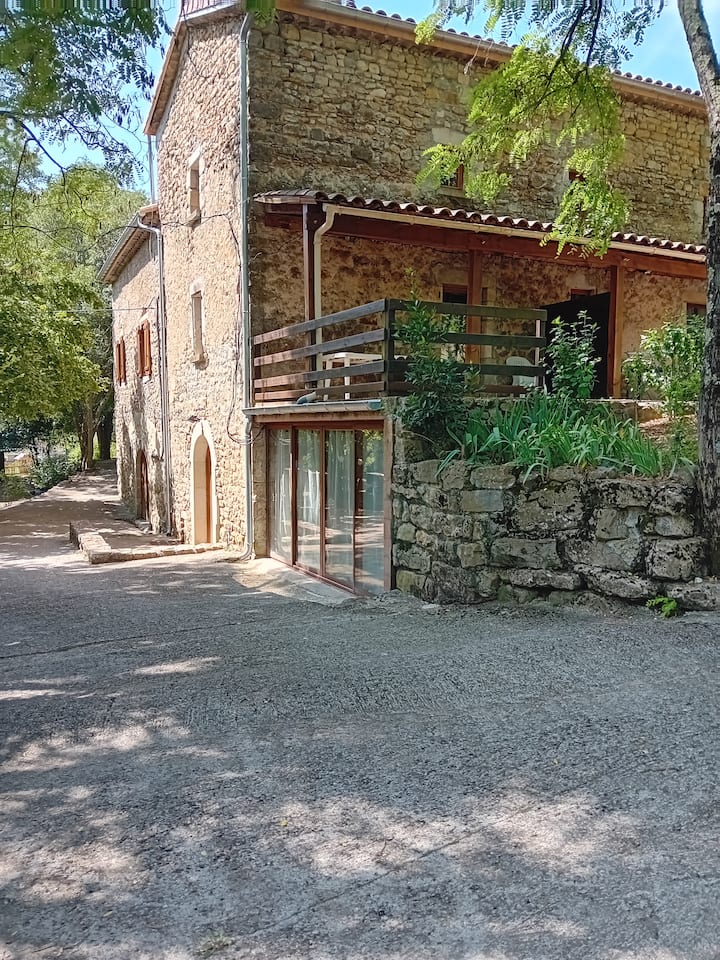 Gites " Le Grand Vallat" L'vert - Balazuc