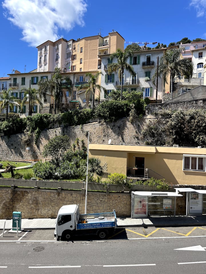 Cozy Studio Avec Balcon, à La Frontière De Monaco - Monte-Carlo